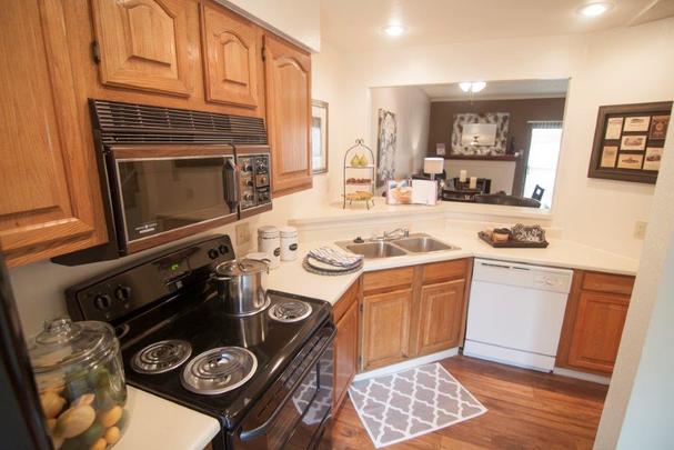 Apartments in Lubbock, TX - Parkridge Place